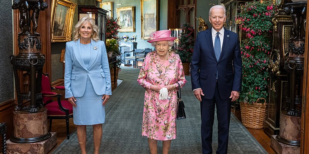 Historic Moments During Queen Elizabeth II's Reign - HistorySnob