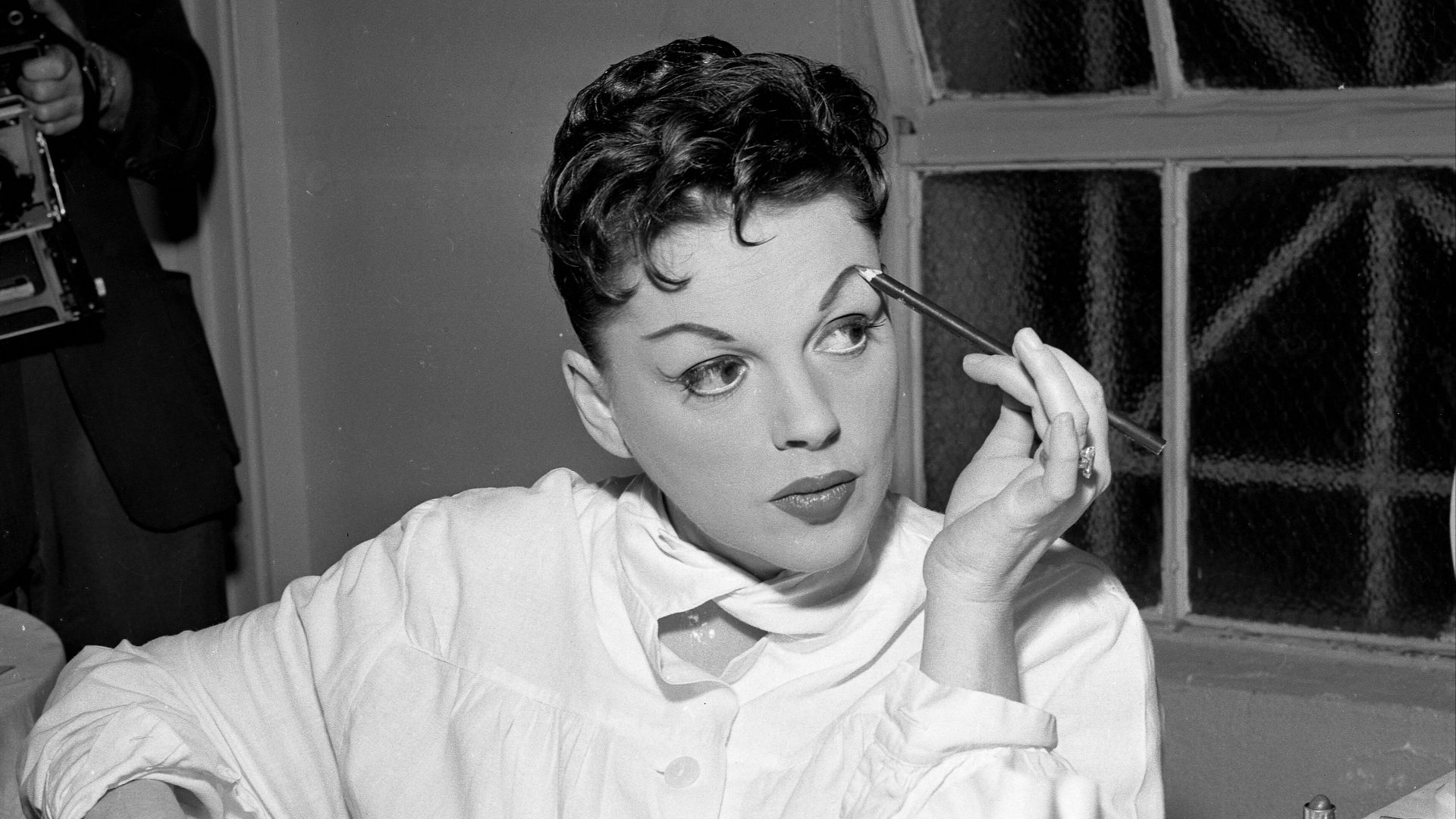 The Heartbreaking Life Story Of Judy Garland - HistorySnob