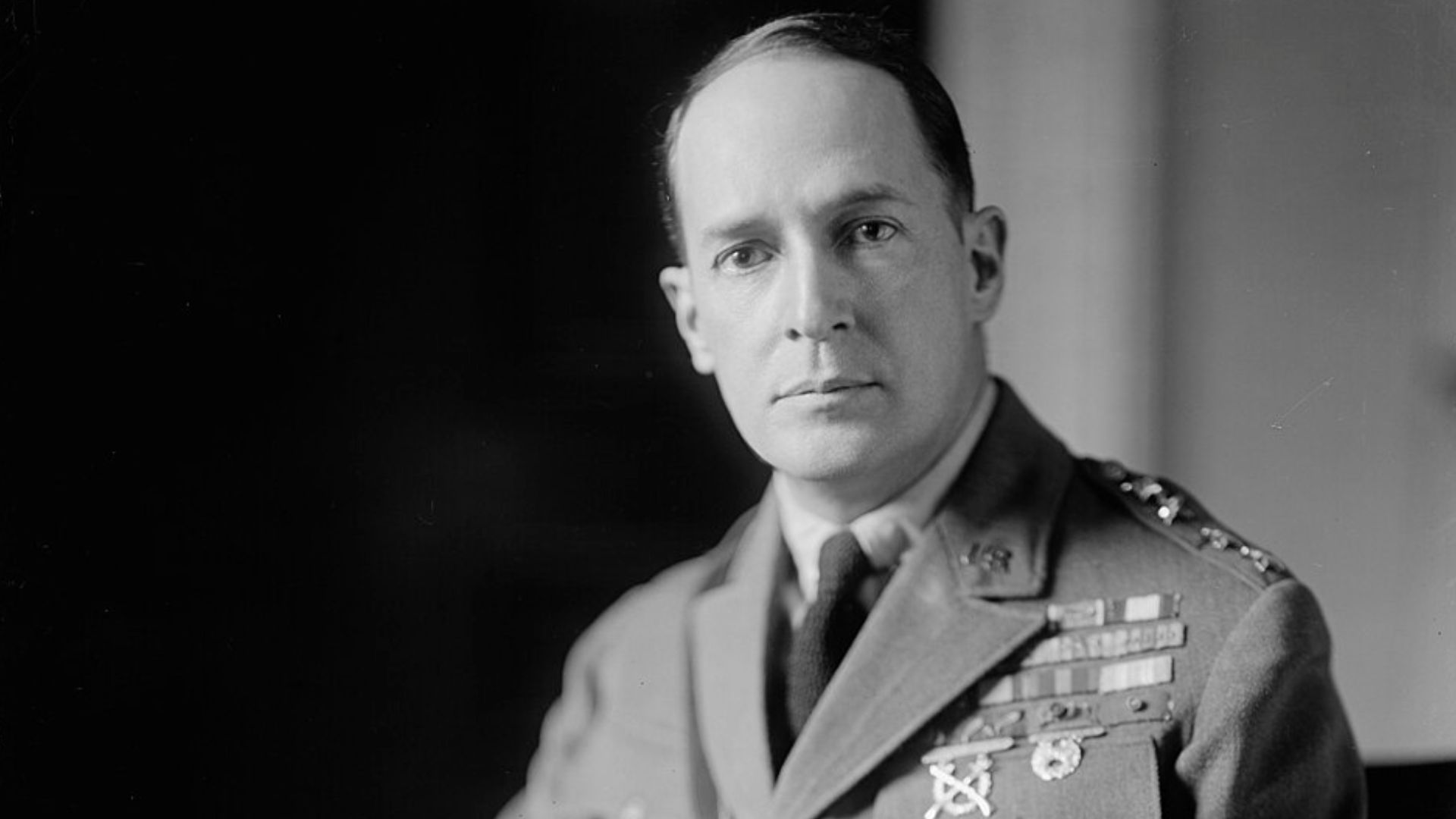 From Heroes To Zeroes: 20 Historical Figures Whose Heroism Was Greatly ...