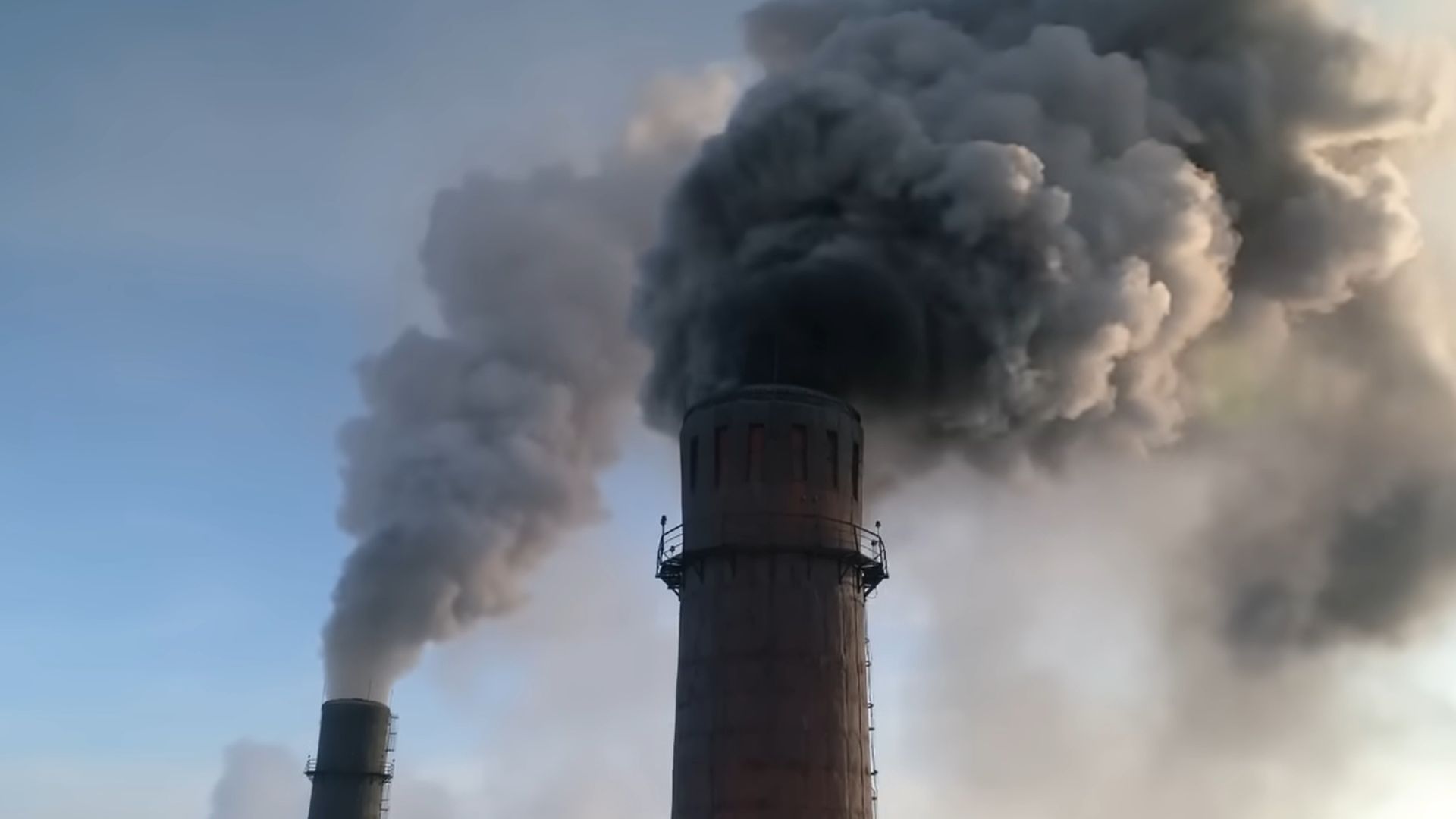 The 20 Worst Man-Made Disasters In History - HistorySnob