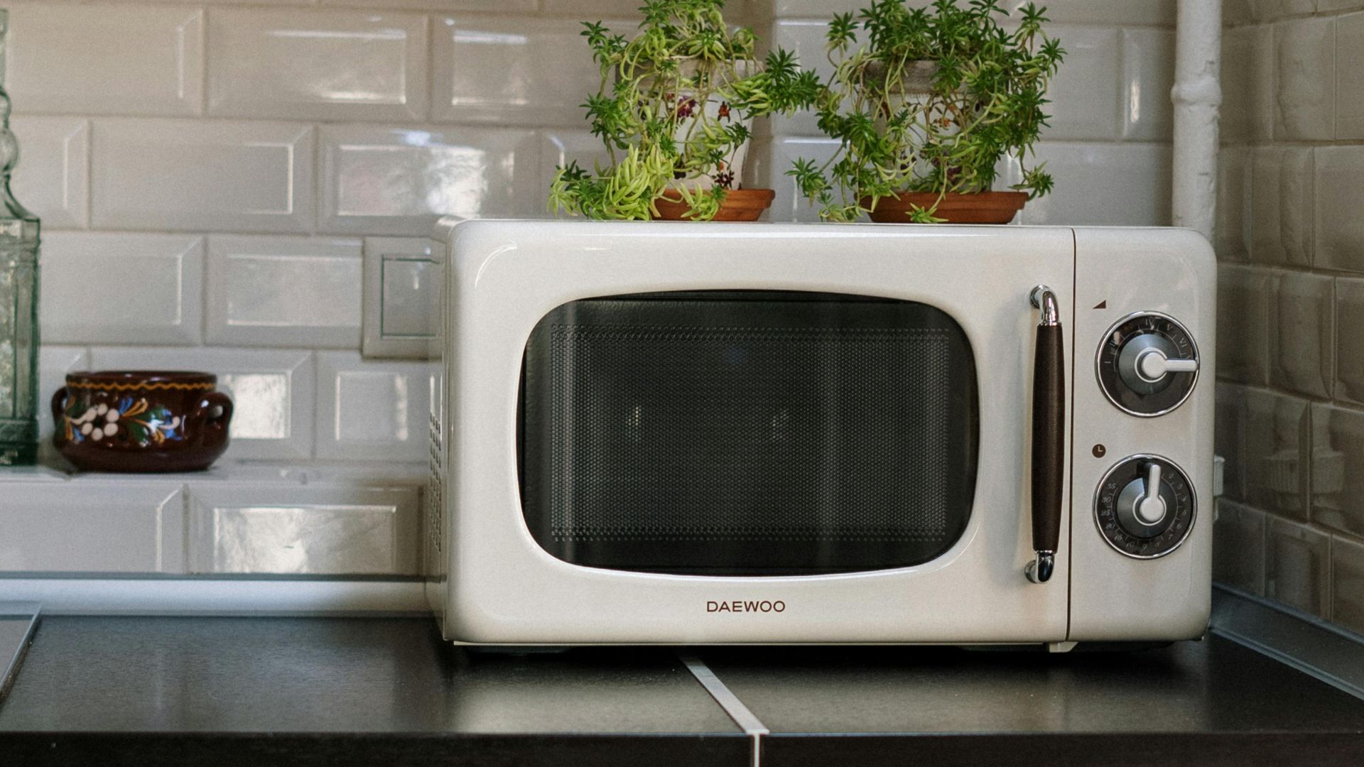 20 Little-Known Inventors Whose Inventions We Use Every Day - HistorySnob